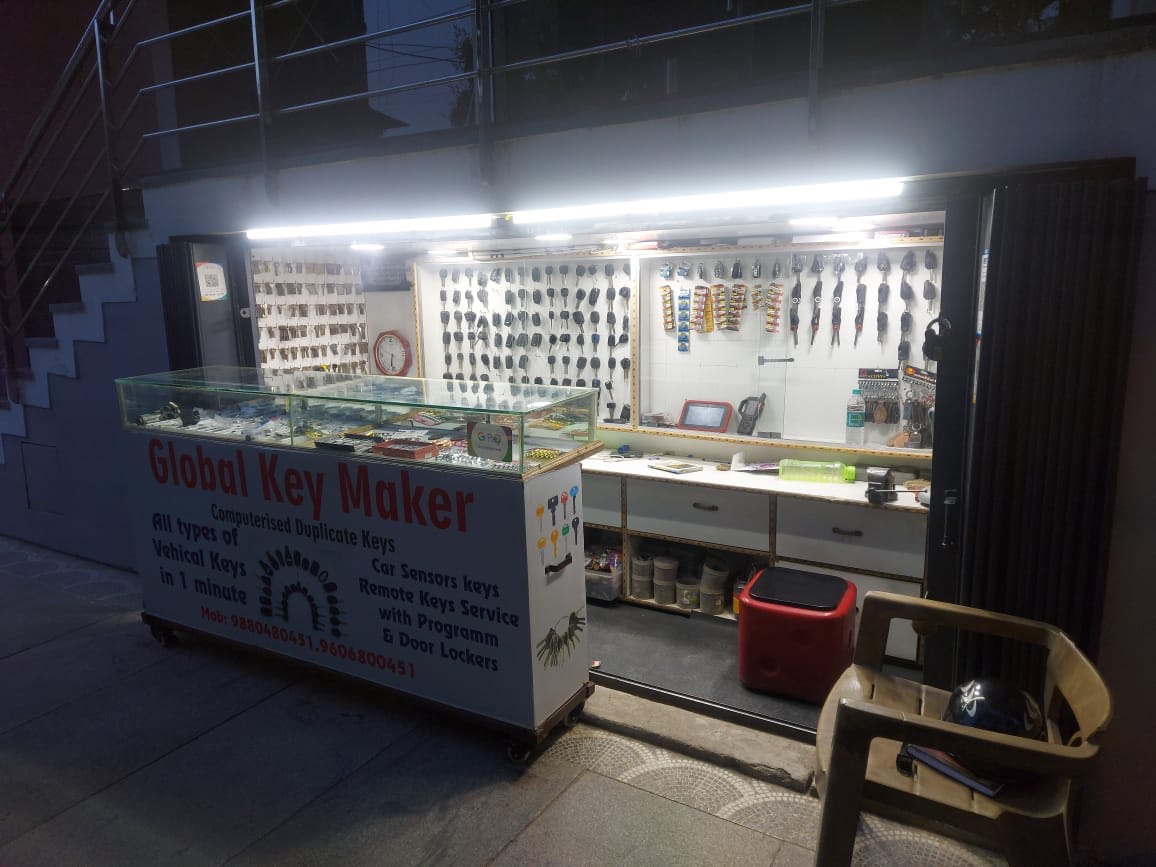 Global Key Makers, Computerised Duplicate Keys, Car key